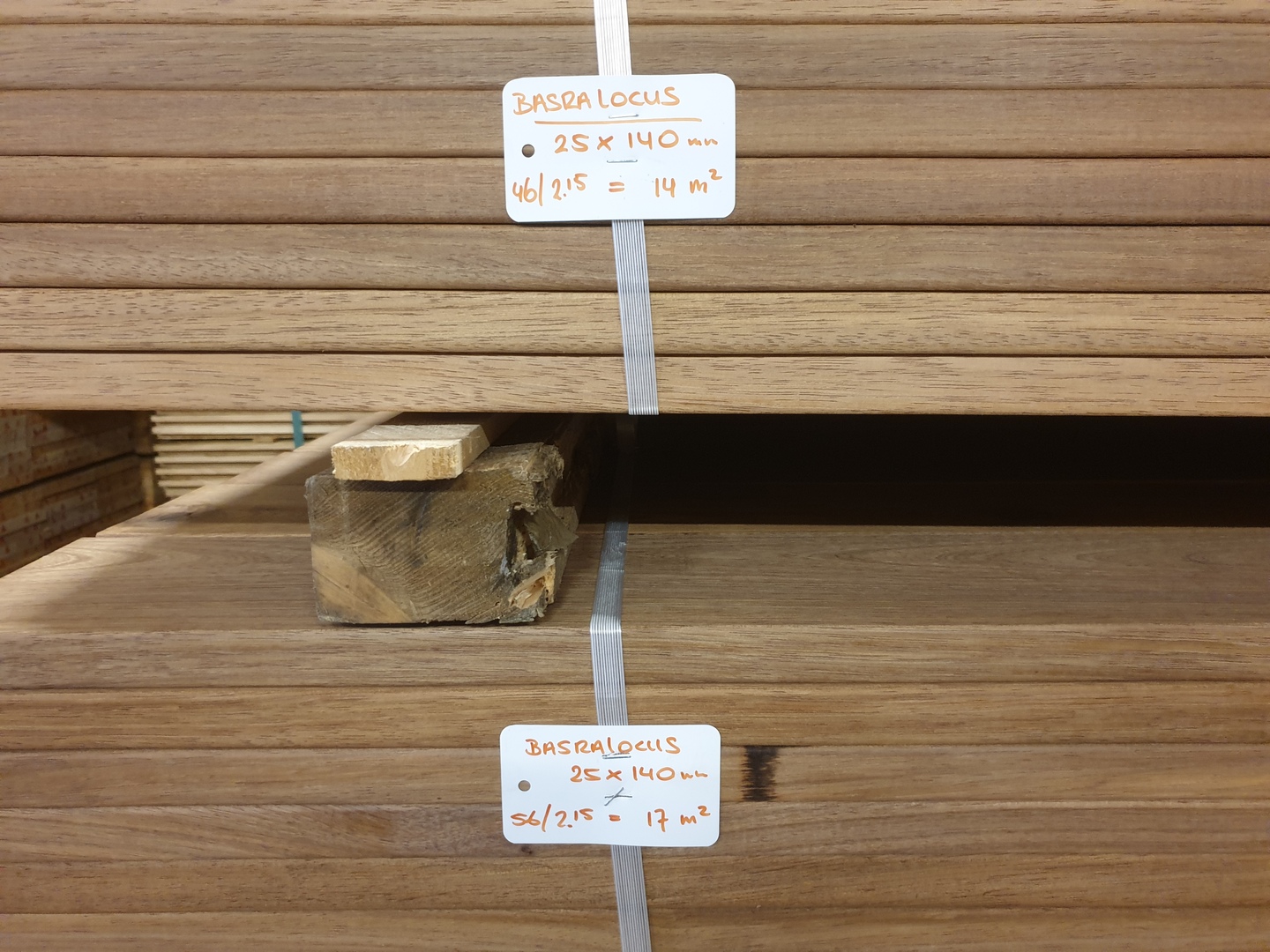 BASRALOCUS hout 25 x 140 mm ( 185 cm )