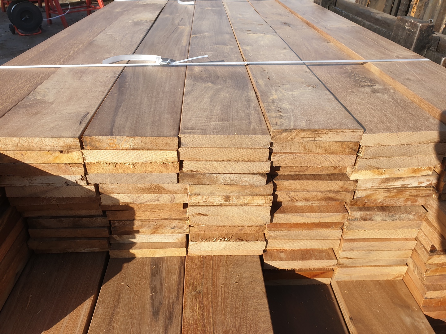 Tanimbuca : 21 x 140 mm ( 45 m2 ) 2e sortering